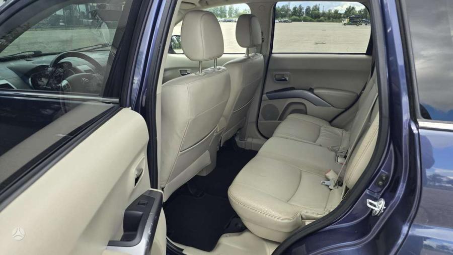 Zils Citroen C-Crosser 2007 Marijampole, ar dzinēja tilpumu 2.18 L un nobraukumu 273 tūkst. km par 2950 €, foto 19 vietnē AUTOMOTO.COM.LV