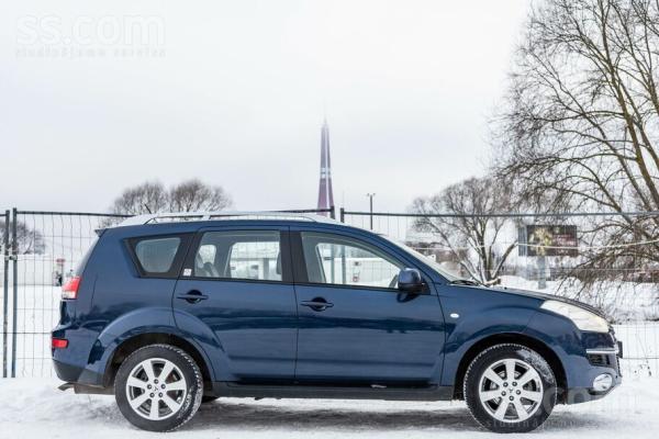 Zils Citroen C-Crosser 2008 Rīga, ar dzinēja tilpumu 2.20 L un nobraukumu 310 tūkst. km par 4990 €, foto 5 vietnē AUTOMOTO.COM.LV