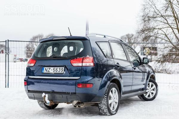 Zils Citroen C-Crosser 2008 Rīga, ar dzinēja tilpumu 2.20 L un nobraukumu 310 tūkst. km par 4990 €, foto 6 vietnē AUTOMOTO.COM.LV
