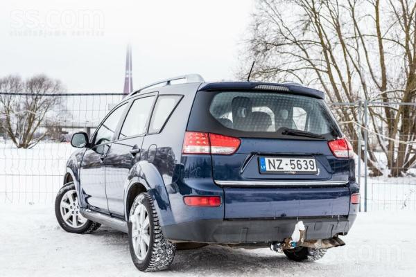Zils Citroen C-Crosser 2008 Rīga, ar dzinēja tilpumu 2.20 L un nobraukumu 310 tūkst. km par 4990 €, foto 7 vietnē AUTOMOTO.COM.LV