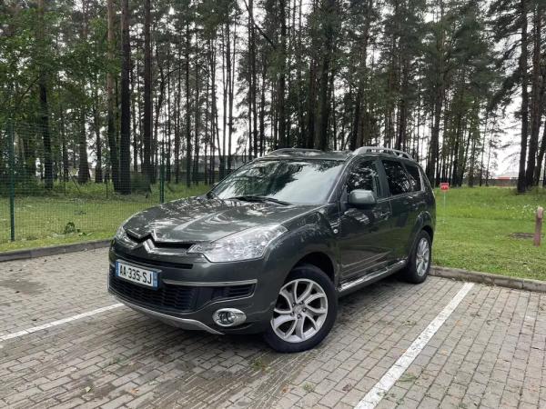 Blue Citroen C-Crosser 2009 in Riga, with an engine capacity of 2.20 L and mileage of 265 thousand km for 3000 €, photo 1 on AUTOMOTO.COM.LV