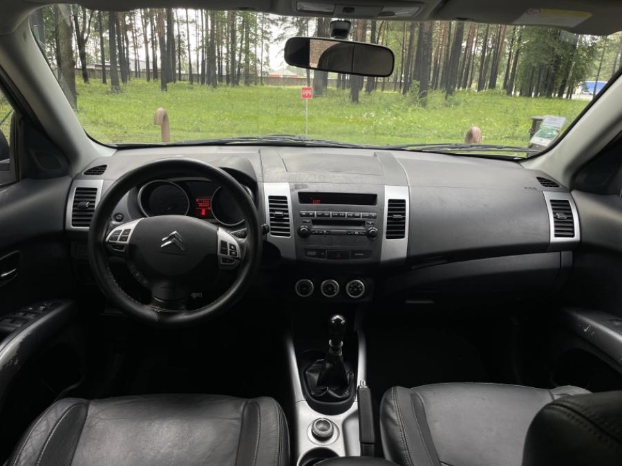 Blue Citroen C-Crosser 2009 in Riga, with an engine capacity of 2.20 L and mileage of 265 thousand km for 4900 €, photo 8 on AUTOMOTO.COM.LV
