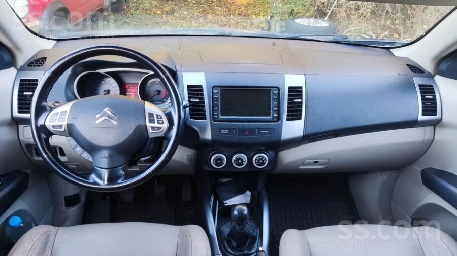 Zils Citroen C-Crosser 2009 Rīga, ar dzinēja tilpumu 2.20 L un nobraukumu 263 tūkst. km par 2500 €, foto 8 vietnē AUTOMOTO.COM.LV