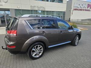 Brown Citroen C-Crosser 2010 in Vilnius, with an engine capacity of 2.18 L and mileage of 299 thousand km for 3850 €, photo  on AUTOMOTO.COM.LV