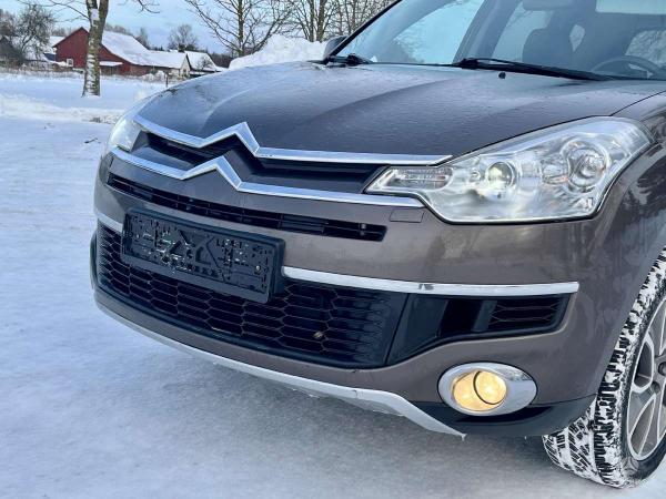 Brūns Citroen C-Crosser 2011 Šilutė, ar dzinēja tilpumu 2.20 L un nobraukumu 279 tūkst. km par 4999 €, foto 7 vietnē AUTOMOTO.COM.LV