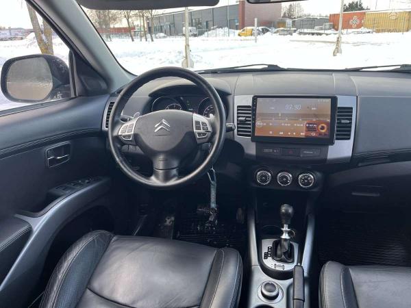 Brūns Citroen C-Crosser 2011 Šilutė, ar dzinēja tilpumu 2.20 L un nobraukumu 279 tūkst. km par 4999 €, foto 10 vietnē AUTOMOTO.COM.LV