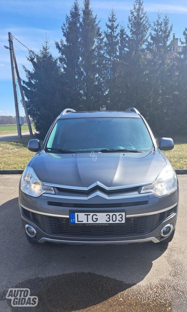 Citroen C-Crosser 2008 in Vilnius, with an engine capacity of 2.40 L and mileage of 218 thousand km for 3700 €, photo 2 on AUTOMOTO.COM.LV