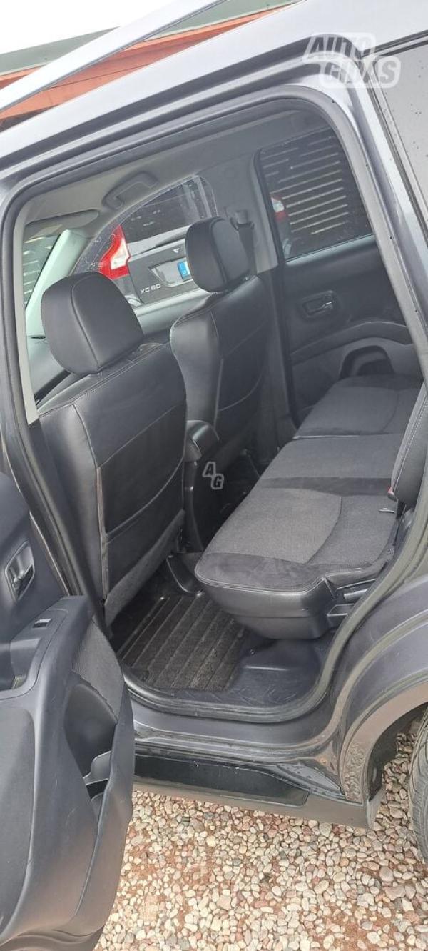 Citroen C-Crosser 2008 in Vilnius, with an engine capacity of 2.40 L and mileage of 218 thousand km for 3700 €, photo 8 on AUTOMOTO.COM.LV
