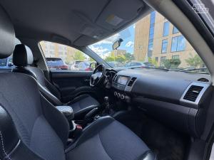 Citroen C-Crosser 2008 Viļņa, ar dzinēja tilpumu 2.20 L un nobraukumu 292 tūkst. km par 2350 €, foto 9 vietnē AUTOMOTO.COM.LV