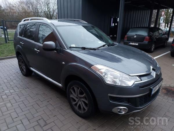 Citroen C-Crosser 2008 in Riga, with an engine capacity of 2.20 L and mileage of 372 thousand km for 4000 €, photo 2 on AUTOMOTO.COM.LV