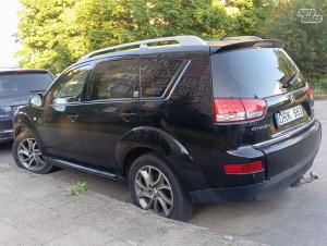 Citroen C-Crosser 2008 in Vilnius, with an engine capacity of 2.40 L and mileage of 340 thousand km for 1200 €, photo 6 on AUTOMOTO.COM.LV