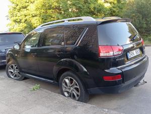 Citroen C-Crosser 2008 Viļņa, ar dzinēja tilpumu 2.40 L un nobraukumu 340 tūkst. km par 1200 €, foto 5 vietnē AUTOMOTO.COM.LV