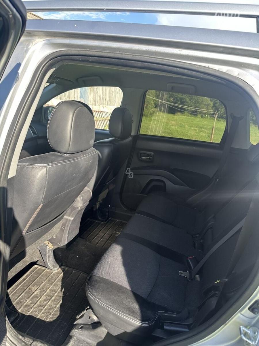 Citroen C-Crosser 2008 Radviliškis, ar dzinēja tilpumu 2.00 L un nobraukumu 408 tūkst. km par 3000 €, foto 15 vietnē AUTOMOTO.COM.LV