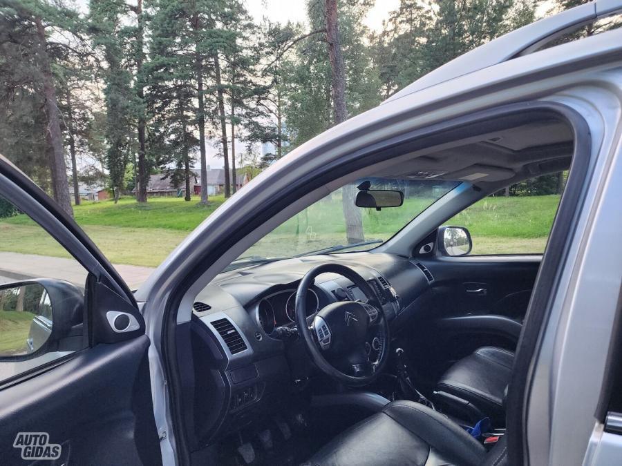 Citroen C-Crosser 2008 in Vilnius, with an engine capacity of 2.20 L and mileage of 246 thousand km for 3300 €, photo 8 on AUTOMOTO.COM.LV