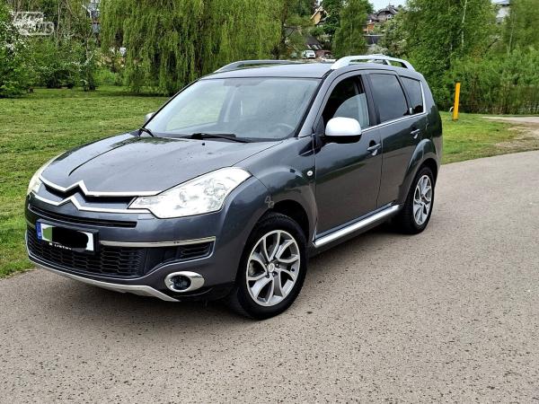 Citroen C-Crosser 2009 in Siauliai, with an engine capacity of 2.20 L and mileage of 280 thousand km for 3750 €, photo 6 on AUTOMOTO.COM.LV