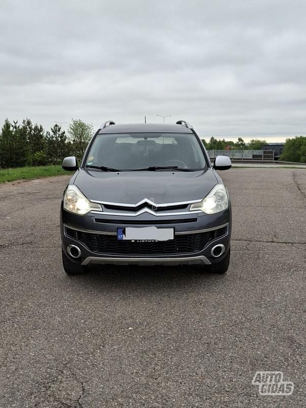 Citroen C-Crosser 2009 in Siauliai, with an engine capacity of 2.20 L and mileage of 285 thousand km for 3700 €, photo 6 on AUTOMOTO.COM.LV