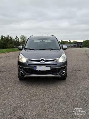 Citroen C-Crosser 2009 Šauļi, ar dzinēja tilpumu 2.20 L un nobraukumu 285 tūkst. km par 3700 €, foto 7 vietnē AUTOMOTO.COM.LV