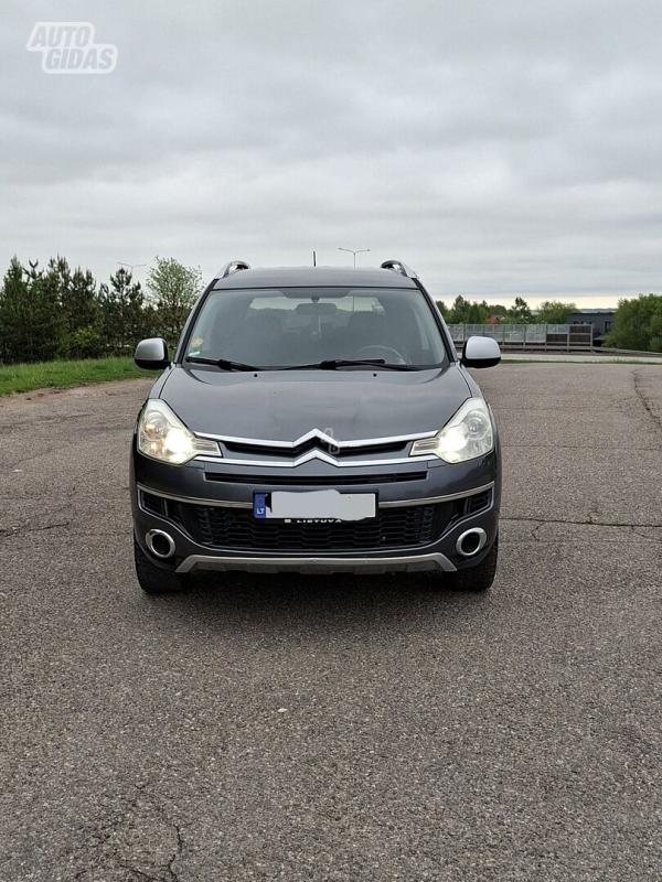 Citroen C-Crosser 2009 in Siauliai, with an engine capacity of 2.20 L and mileage of 285 thousand km for 3650 €, photo 2 on AUTOMOTO.COM.LV