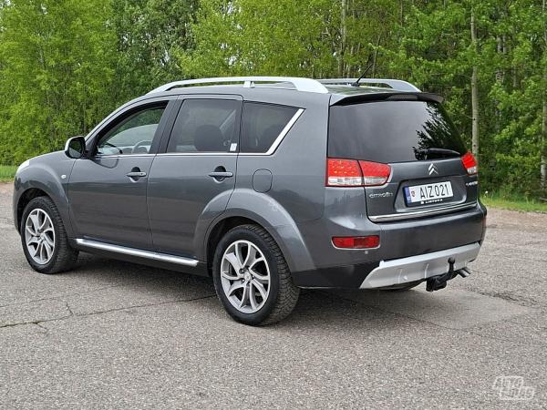 Citroen C-Crosser 2009 in Siauliai, with an engine capacity of 2.20 L and mileage of 285 thousand km for 3650 €, photo 6 on AUTOMOTO.COM.LV