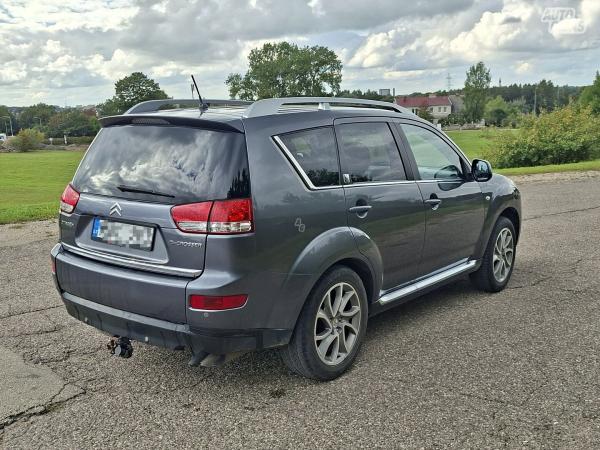 Ситроен С-Кроссер 2009 в Шяуляй на AUTOMOTO.COM.LV Ситроен С-Кроссер 2009 в Шяуляй, объемом двигателя 2.20 л и пробегом 290 тыс. км за 3650 €, фото 4 на AUTOMOTO.COM.LV
