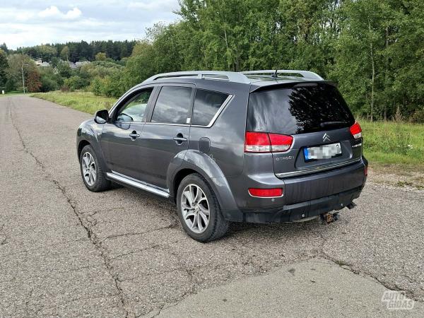 Ситроен С-Кроссер 2009 в Шяуляй на AUTOMOTO.COM.LV Ситроен С-Кроссер 2009 в Шяуляй, объемом двигателя 2.20 л и пробегом 290 тыс. км за 3650 €, фото 6 на AUTOMOTO.COM.LV