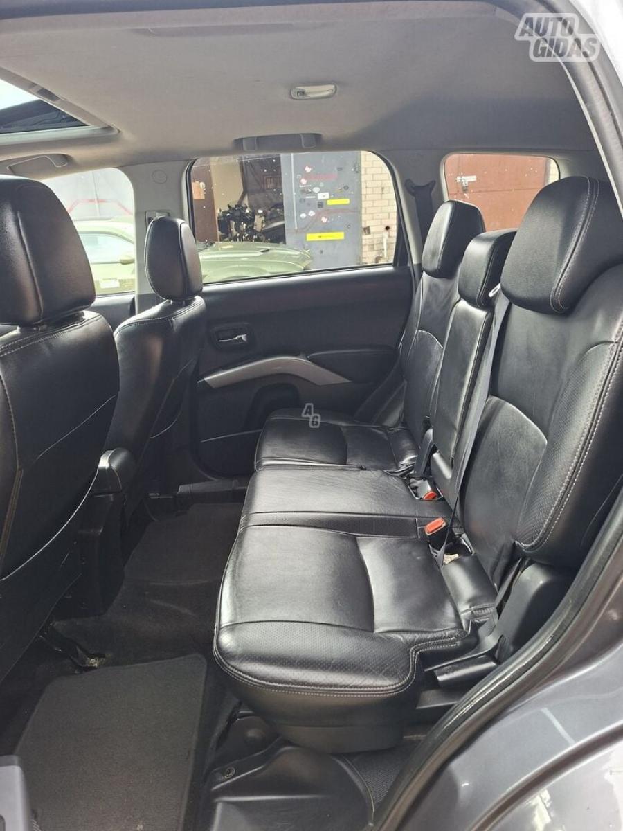 Citroen C-Crosser 2009 Šauļi, ar dzinēja tilpumu 2.20 L un nobraukumu 290 tūkst. km par 3590 €, foto 12 vietnē AUTOMOTO.COM.LV