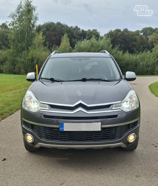 Citroen C-Crosser 2009 in Siauliai, with an engine capacity of 2.20 L and mileage of 290 thousand km for 3500 €, photo 4 on AUTOMOTO.COM.LV