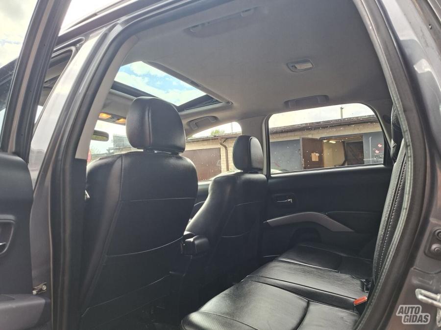 Citroen C-Crosser 2009 Šauļi, ar dzinēja tilpumu 2.20 L un nobraukumu 290 tūkst. km par 3500 €, foto 12 vietnē AUTOMOTO.COM.LV