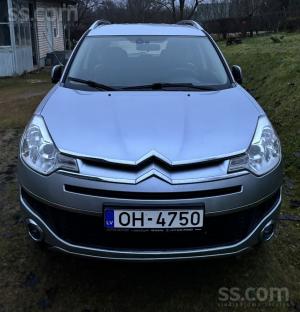 Citroen C-Crosser 2010 in Ludza, with an engine capacity of 2.20 L and mileage of 233 thousand km for 6500 €, photo 3 on AUTOMOTO.COM.LV