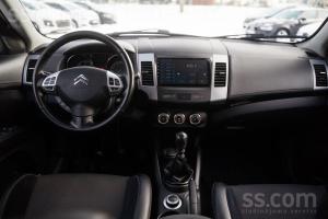 Citroen C-Crosser 2010 in Liepaja, with an engine capacity of 2.20 L and mileage of 252 thousand km for 4200 €, photo 10 on AUTOMOTO.COM.LV