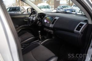 Citroen C-Crosser 2010 in Liepaja, with an engine capacity of 2.20 L and mileage of 252 thousand km for 4200 €, photo 13 on AUTOMOTO.COM.LV