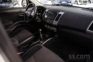 Citroen C-Crosser 2010 in Liepaja, with an engine capacity of 2.20 L and mileage of 252 thousand km for 4200 €, photo 14 on AUTOMOTO.COM.LV