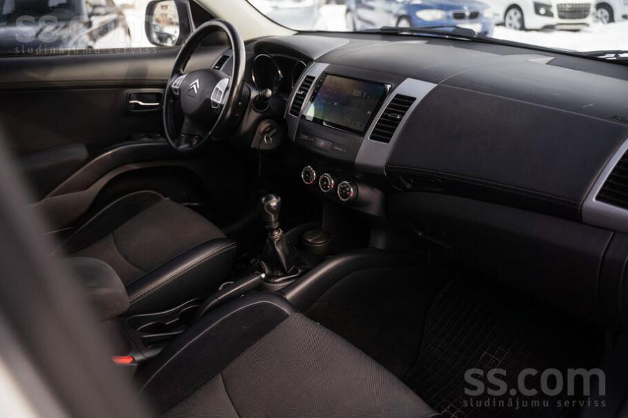 Citroen C-Crosser 2010 in Liepaja, with an engine capacity of 2.20 L and mileage of 252 thousand km for 4200 €, photo 14 on AUTOMOTO.COM.LV