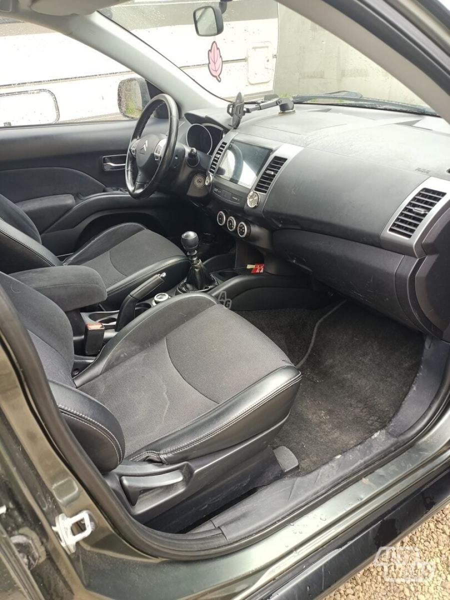 Citroen C-Crosser 2010 Joniškis, ar dzinēja tilpumu 2.20 L un nobraukumu 267 tūkst. km par 3000 €, foto 8 vietnē AUTOMOTO.COM.LV
