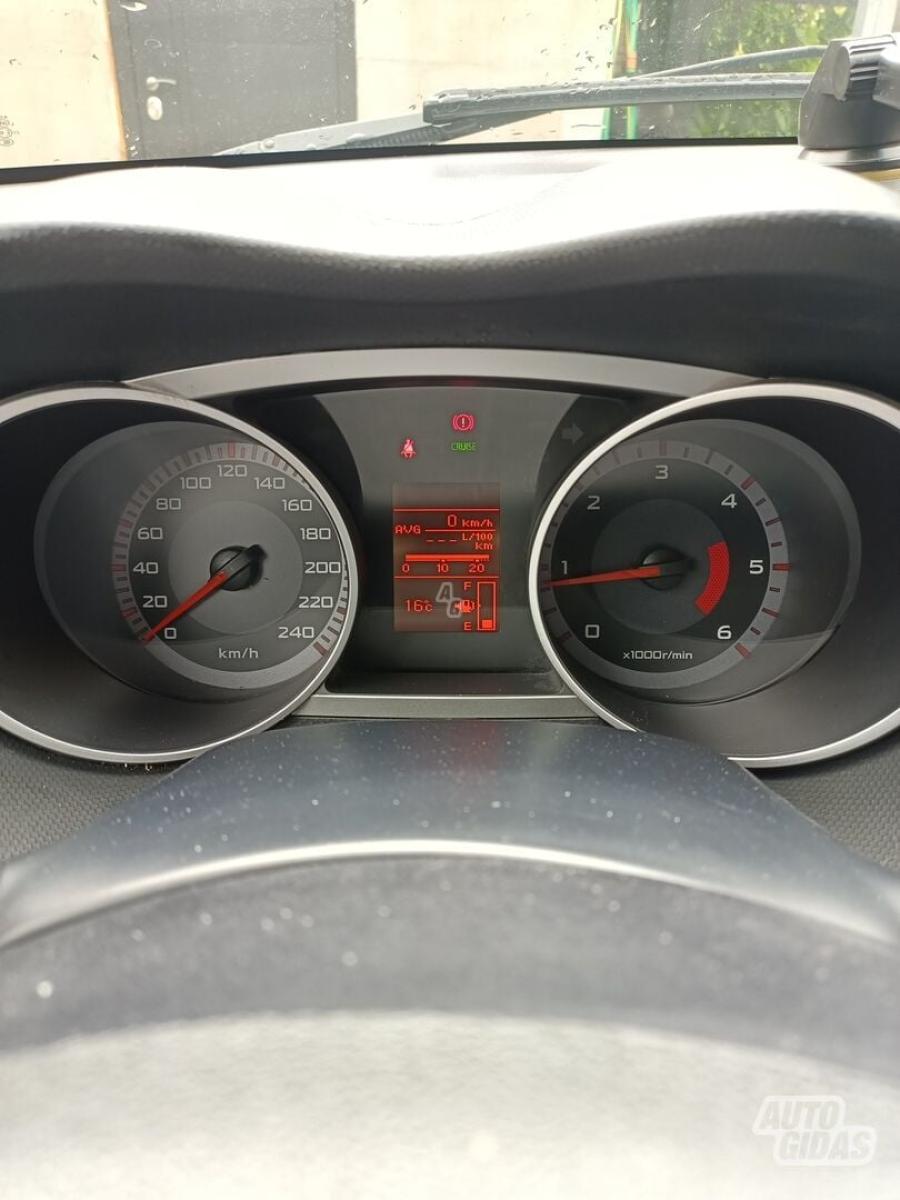 Citroen C-Crosser 2010 Joniškis, ar dzinēja tilpumu 2.20 L un nobraukumu 267 tūkst. km par 3000 €, foto 12 vietnē AUTOMOTO.COM.LV
