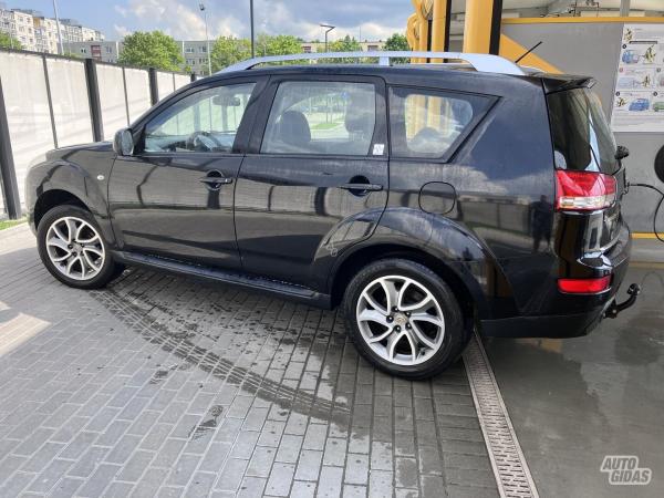 Citroen C-Crosser 2010 in Siauliai, with an engine capacity of 2.20 L and mileage of 236 thousand km for 4499 €, photo 9 on AUTOMOTO.COM.LV