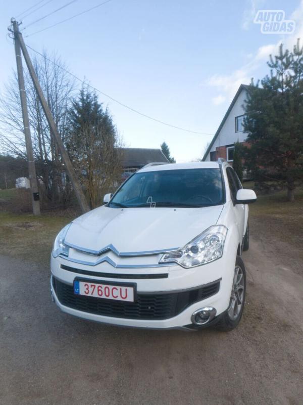 Citroen C-Crosser 2011 in Utena, with an engine capacity of 2.20 L and mileage of 262 thousand km for 4900 €, photo 2 on AUTOMOTO.COM.LV