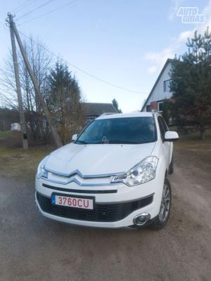 Citroen C-Crosser 2011 in Utena, with an engine capacity of 2.20 L and mileage of 262 thousand km for 4900 €, photo 3 on AUTOMOTO.COM.LV