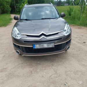 Citroen C-Crosser 2011 in Utena, with an engine capacity of 2.18 L and mileage of 301 thousand km for 4800 €, photo  on AUTOMOTO.COM.LV