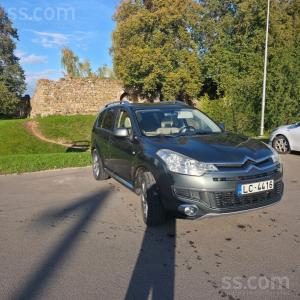 Zaļš Citroen C-Crosser 2009 Dobele, ar dzinēja tilpumu 2.20 L un nobraukumu 243 tūkst. km par 3200 €, foto 3 vietnē AUTOMOTO.COM.LV