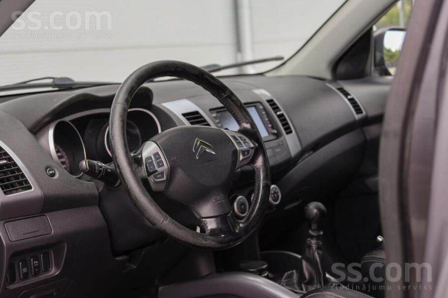 Pelēks Citroen C-Crosser 2007 Rīga, ar dzinēja tilpumu 2.20 L un nobraukumu 0 tūkst. km par 3495 €, foto 9 vietnē AUTOMOTO.COM.LV