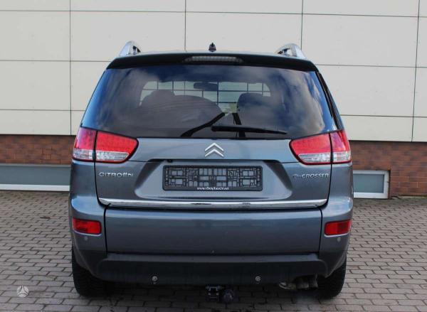 Pelēks Citroen C-Crosser 2008 Kretinga, ar dzinēja tilpumu 2.18 L un nobraukumu 290 tūkst. km par 4200 €, foto 7 vietnē AUTOMOTO.COM.LV