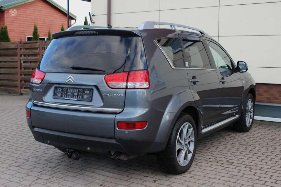 Pelēks Citroen C-Crosser 2008 Kretinga, ar dzinēja tilpumu 2.18 L un nobraukumu 290 tūkst. km par 4200 €, foto 8 vietnē AUTOMOTO.COM.LV