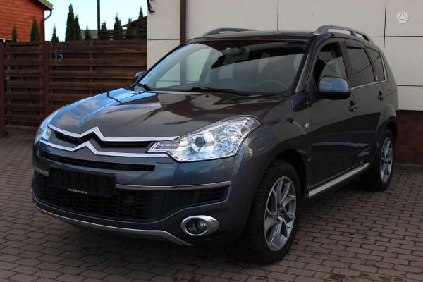 Grey Citroen C-Crosser 2008 in Kretinga, with an engine capacity of 2.18 L and mileage of 290 thousand km for 4200 €, photo 5 on AUTOMOTO.COM.LV