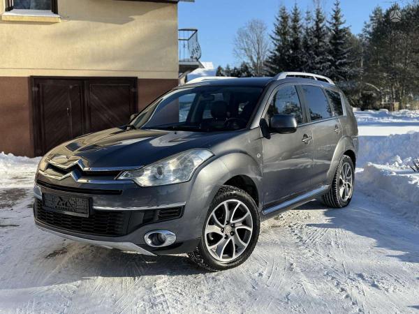 Grey Citroen C-Crosser 2008 in Kedainiai, with an engine capacity of 2.18 L and mileage of 286 thousand km for 4150 €, photo 4 on AUTOMOTO.COM.LV