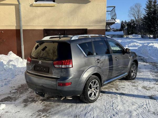 Grey Citroen C-Crosser 2008 in Kedainiai, with an engine capacity of 2.18 L and mileage of 286 thousand km for 4150 €, photo 10 on AUTOMOTO.COM.LV