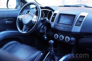 Pelēks Citroen C-Crosser 2008 Rīga, ar dzinēja tilpumu 2.20 L un nobraukumu 283 tūkst. km par 3290 €, foto 10 vietnē AUTOMOTO.COM.LV
