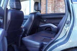 Pelēks Citroen C-Crosser 2008 Rīga, ar dzinēja tilpumu 2.20 L un nobraukumu 283 tūkst. km par 3290 €, foto 16 vietnē AUTOMOTO.COM.LV