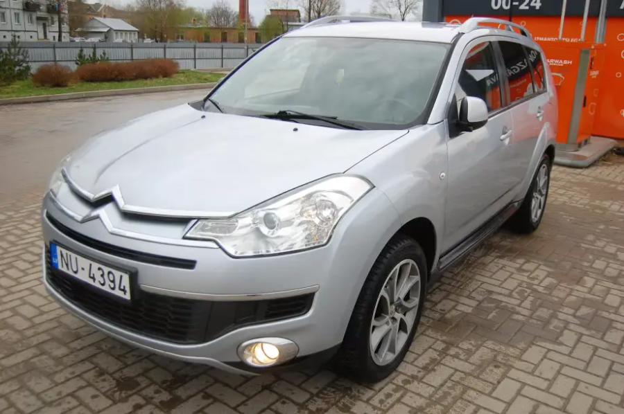 Pelēks Citroen C-Crosser 2008 Jēkabpils, ar dzinēja tilpumu 2.20 L un nobraukumu 260 tūkst. km par 5500 €, foto 4 vietnē AUTOMOTO.COM.LV