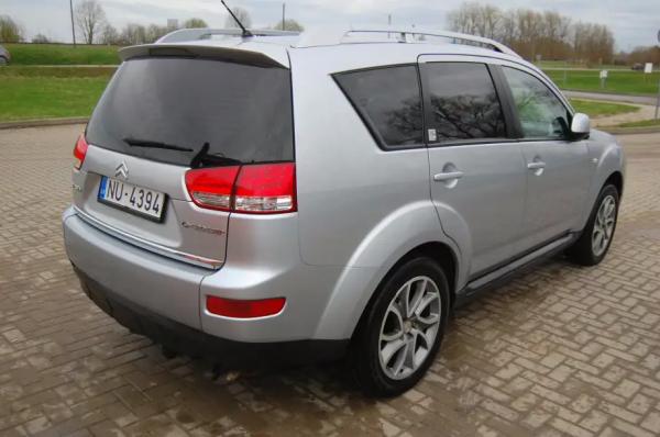 Grey Citroen C-Crosser 2008 in Jekabpils, with an engine capacity of 2.20 L and mileage of 260 thousand km for 5500 €, photo 6 on AUTOMOTO.COM.LV